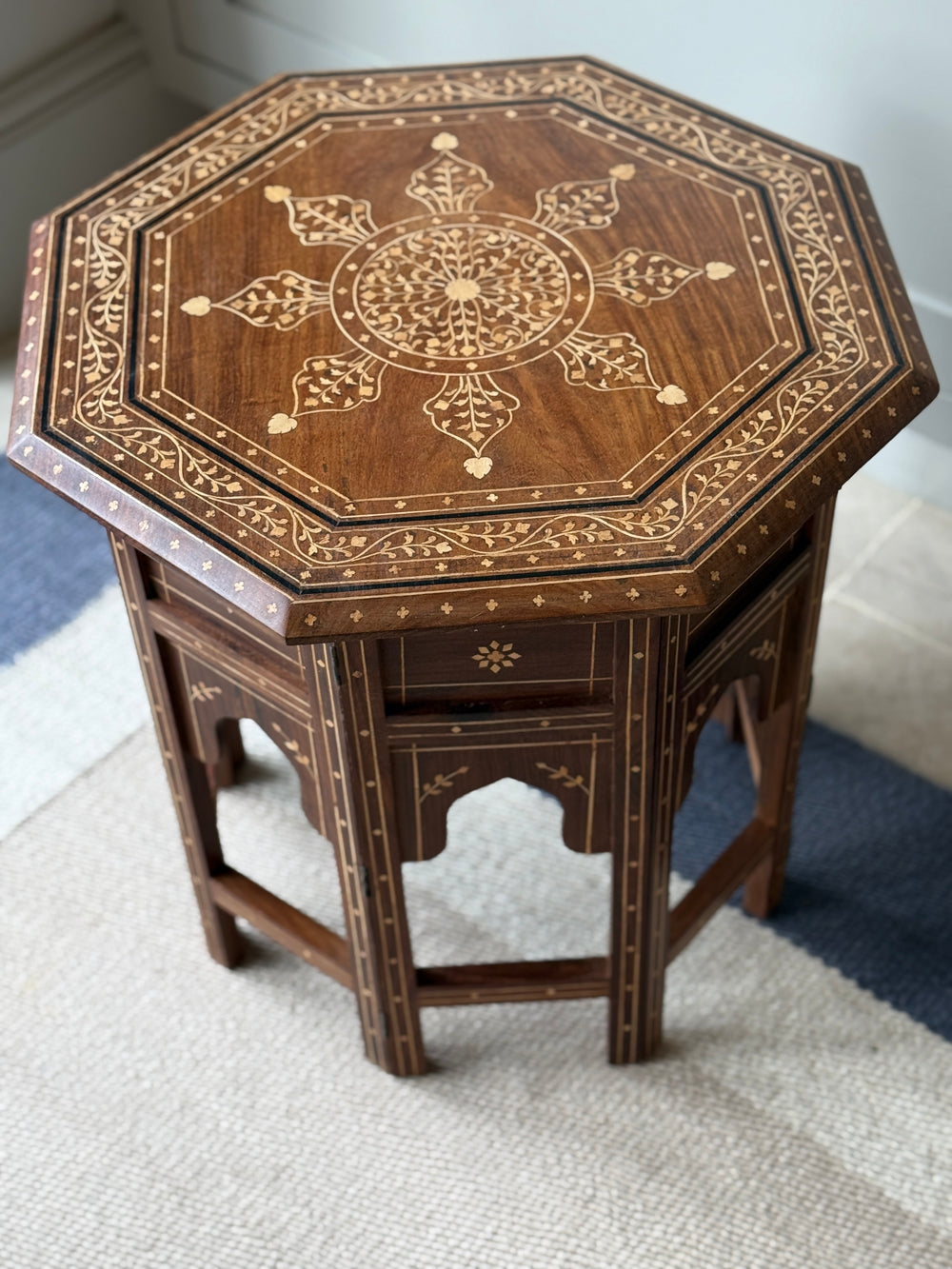 Modern Hoshiarpur Octagonal Table