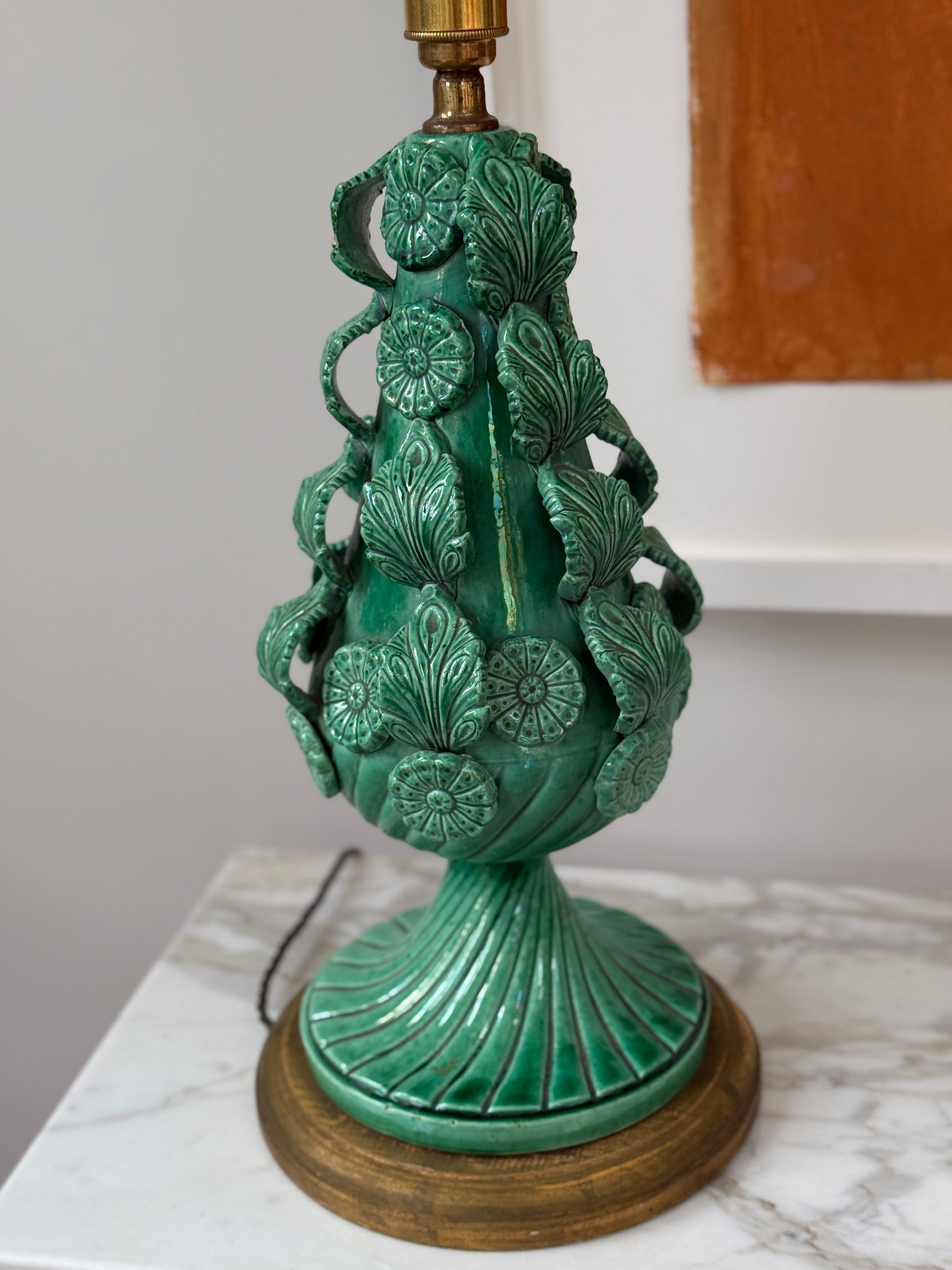 Green Manises Table Lamp on Wooden base