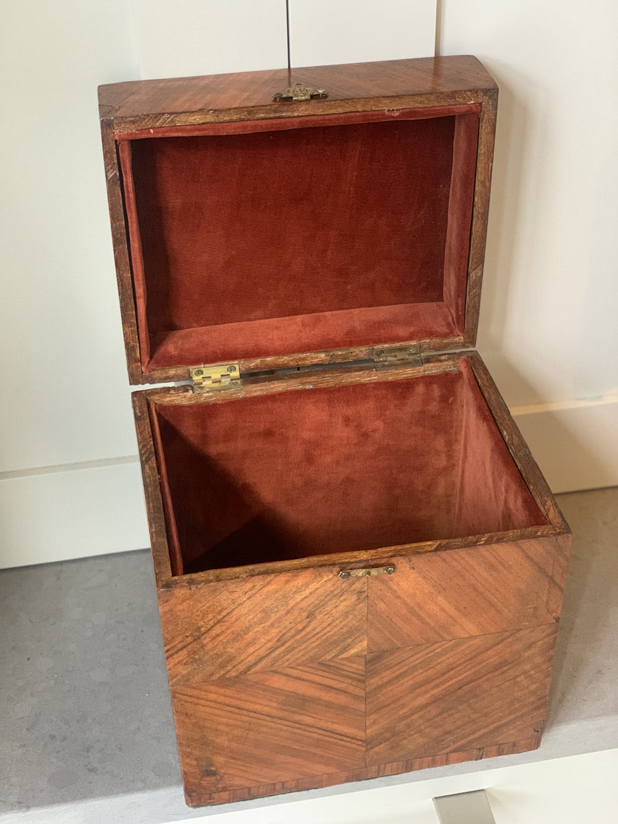 Attractive Wooden Treen Box – Litten Tree Antiques